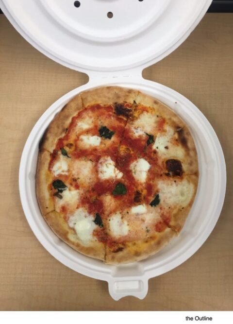 Round Pizza Box Design From Apple and Pizza Hut